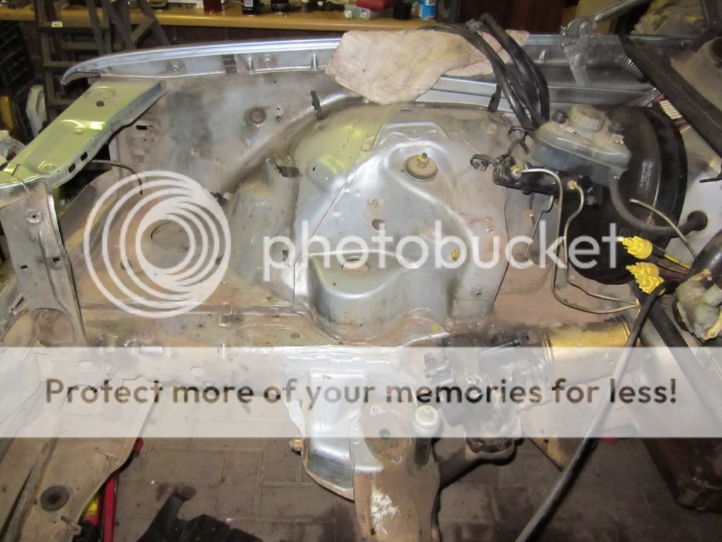 1984 W123 280E refurbishment and top-half engine rebuild (PICTURE ...